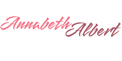 Annabeth site logo SMOOCH puce transparent – Annabeth Albert
